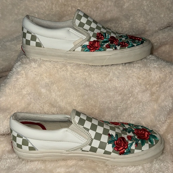 Vans | Shoes | Nwot Vans Womens Gray And White Checkered With Red Rose ...